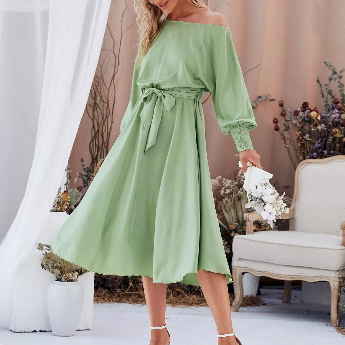 Solid Oblique Shoulder Dress – Beisat