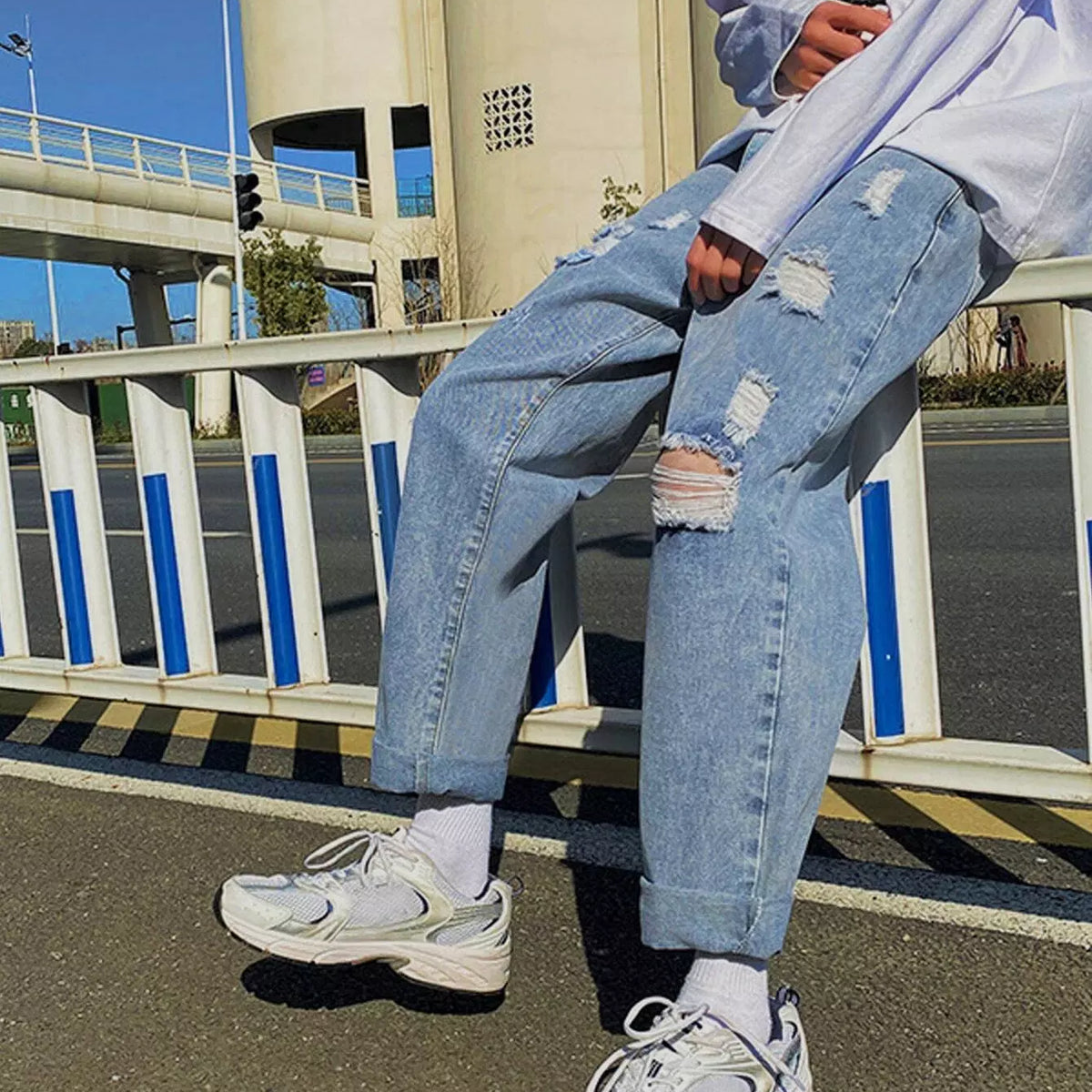 Men Ripped Bleach Wash Carrot Jeans – Beisat